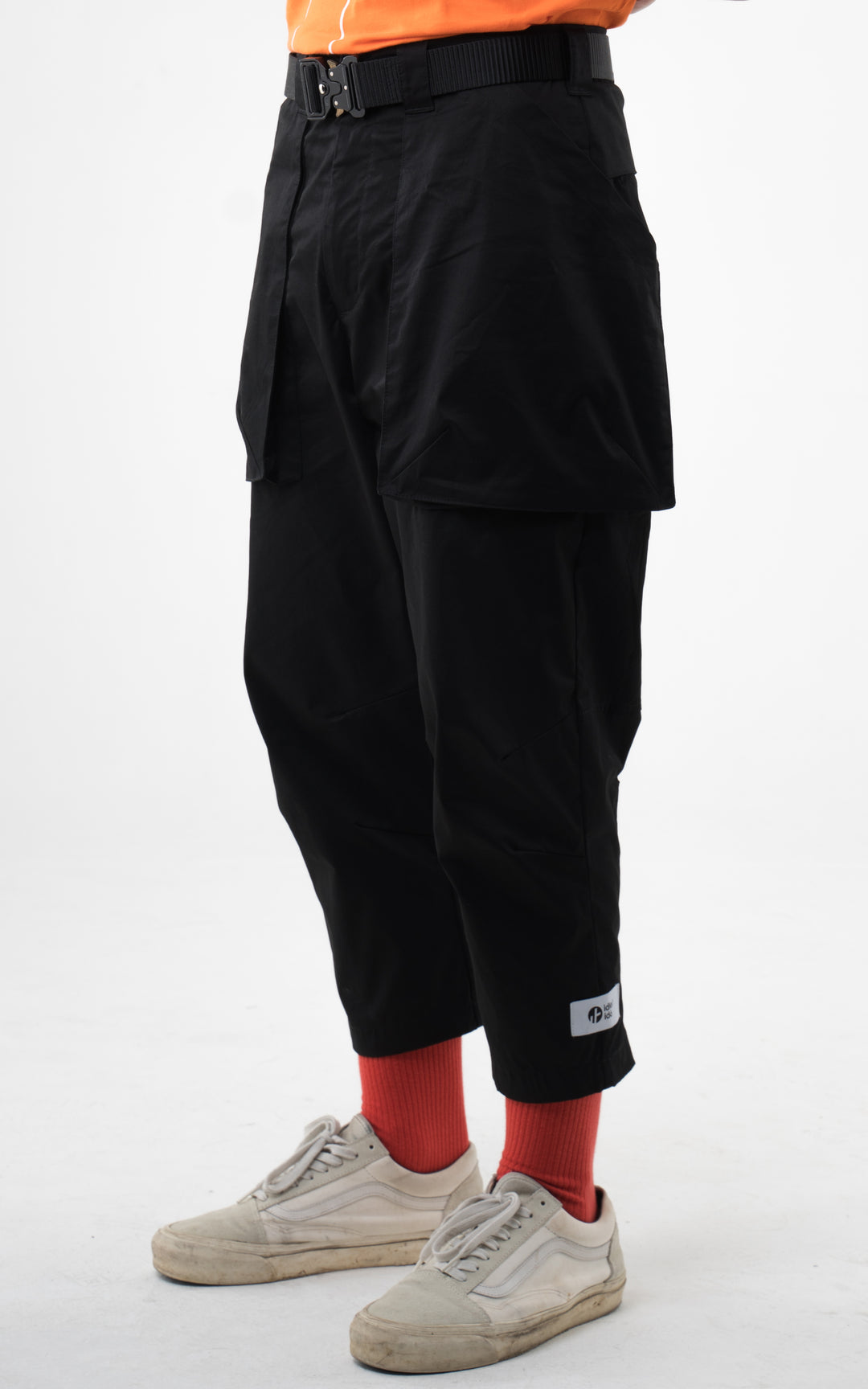 2. "Capacity" Cropped Pants – idle/idō